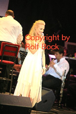 Foto Brandi Burkhardt --> Musical CDs, DVDs @ SoundOfMusic-Shop