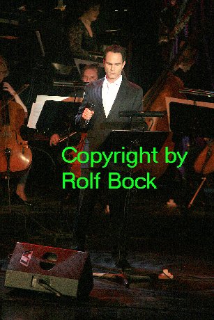 Foto Thomas Borchert --> Musical CDs, DVDs @ SoundOfMusic-Shop