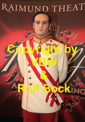 Photo Drew Sarich --> Musical CDs, DVDs @ SoundOfMusic-Shop